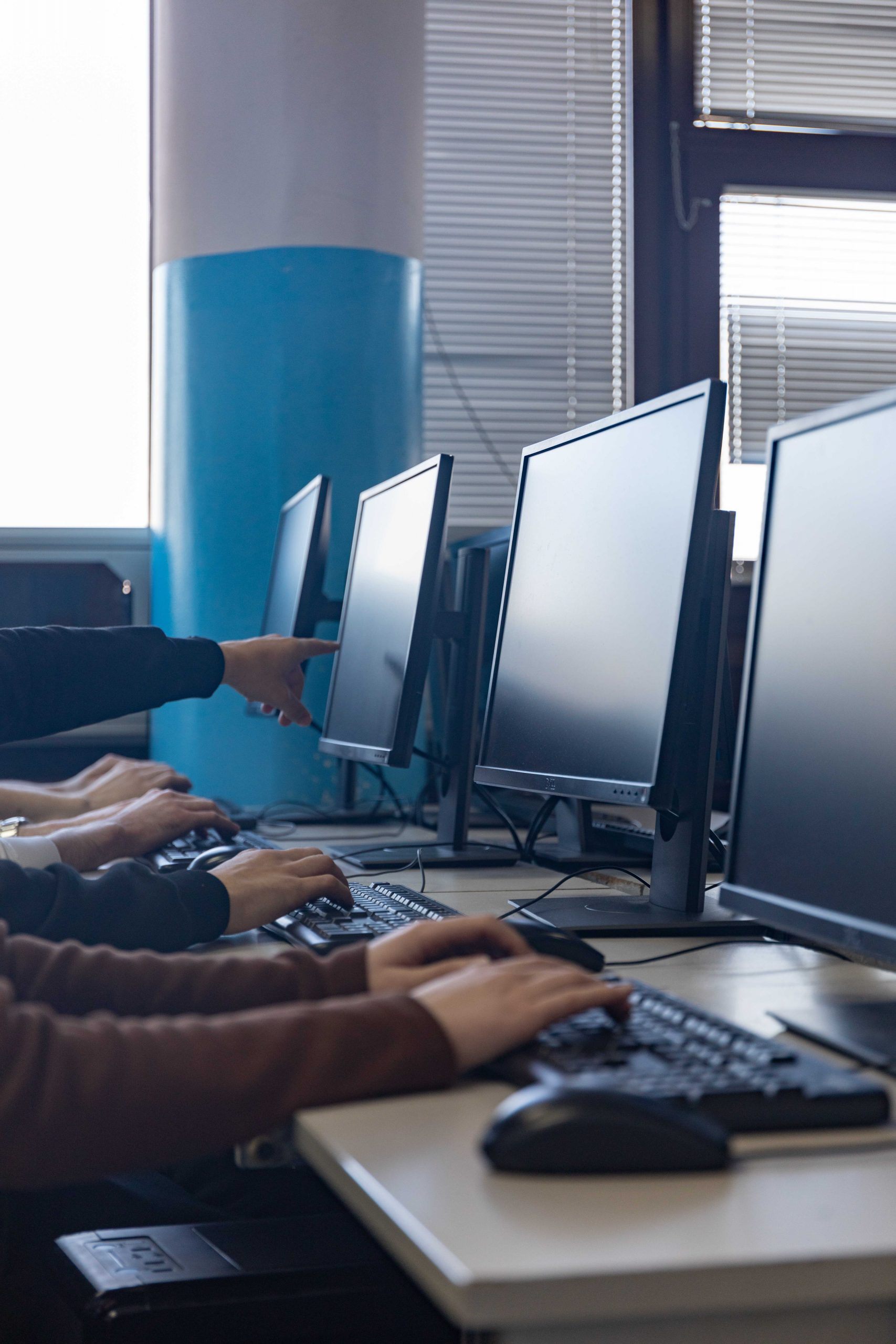 Информационе технологије - Основне струковне студије - Рачунарски факултет